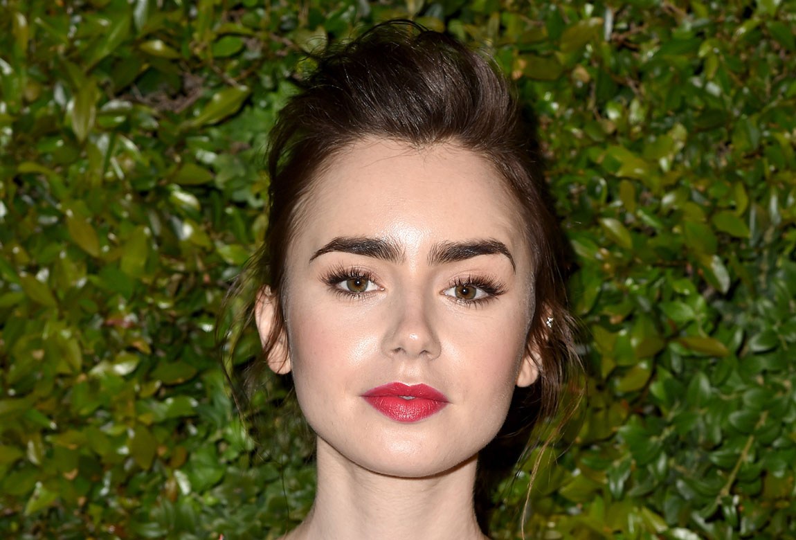 Make Up Routine Van Lily Collins