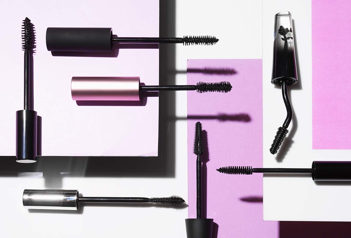 What To Look For In A Mascara Brush | BEAUTY/crew