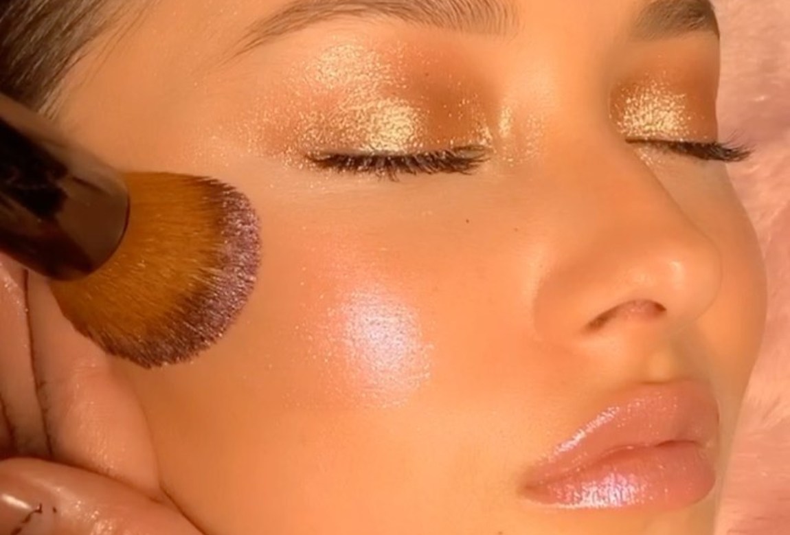 How To: The Dolphin Skin Trend | BEAUTY/crew