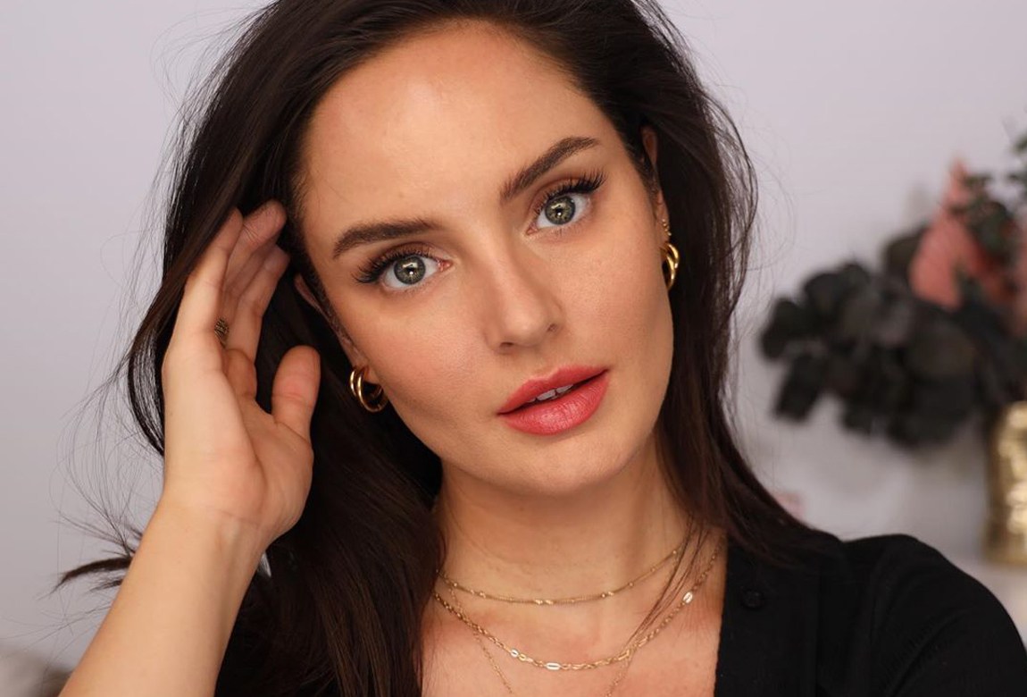 Chloe Morello On Face Halo And Reels vs TikTok | BEAUTY/crew