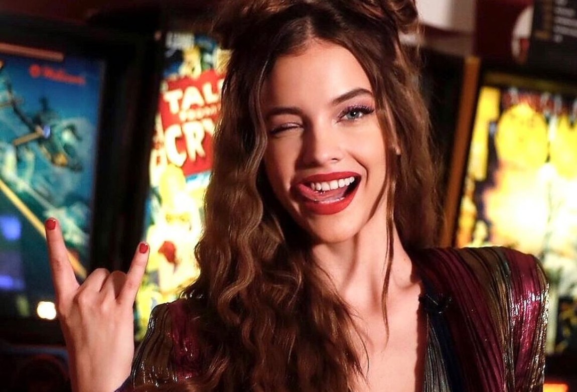 Barbara Palvin Teeth