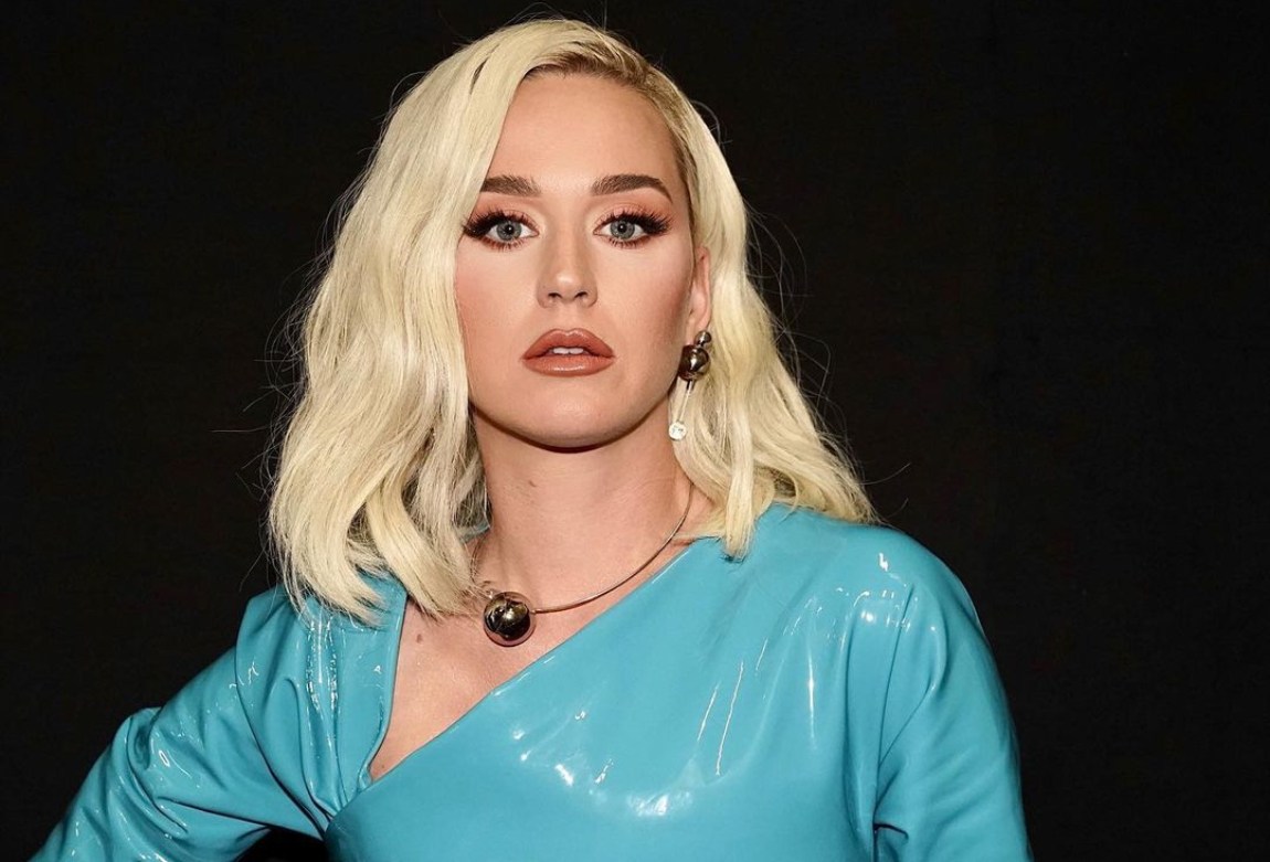 Katy Perry Teeth Fixed