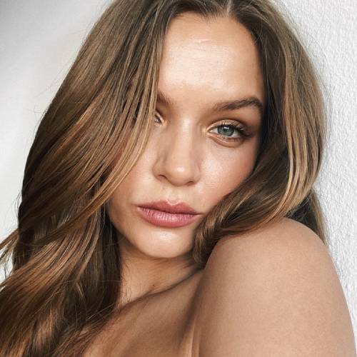 Erin Docherty Contributing Beauty Writer BEAUTYcrew | BEAUTY/crew