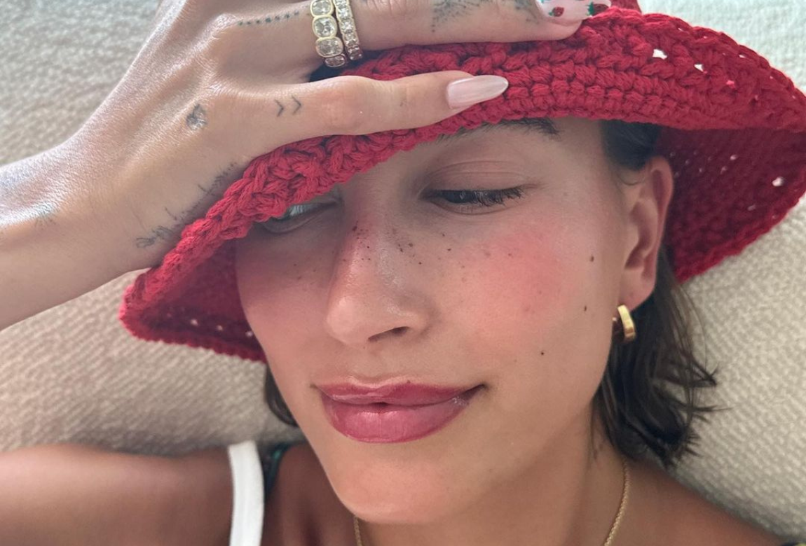 7 Perfumes For A Strawberry Girl Summer | BEAUTY/crew