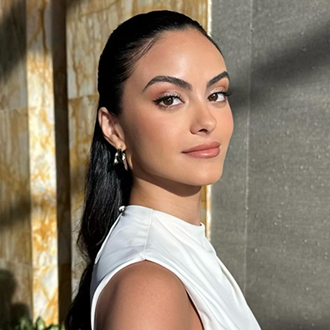 Lucy Hale Coloured Makeup & Bright Eyeshadow | BEAUTY/crew