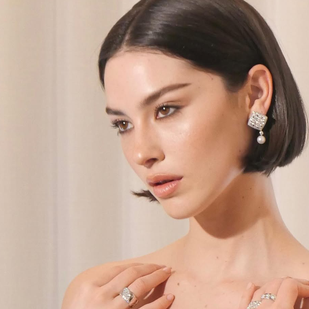 How To Nail The Ultimate Dewy Makeup Look | BEAUTY/crew