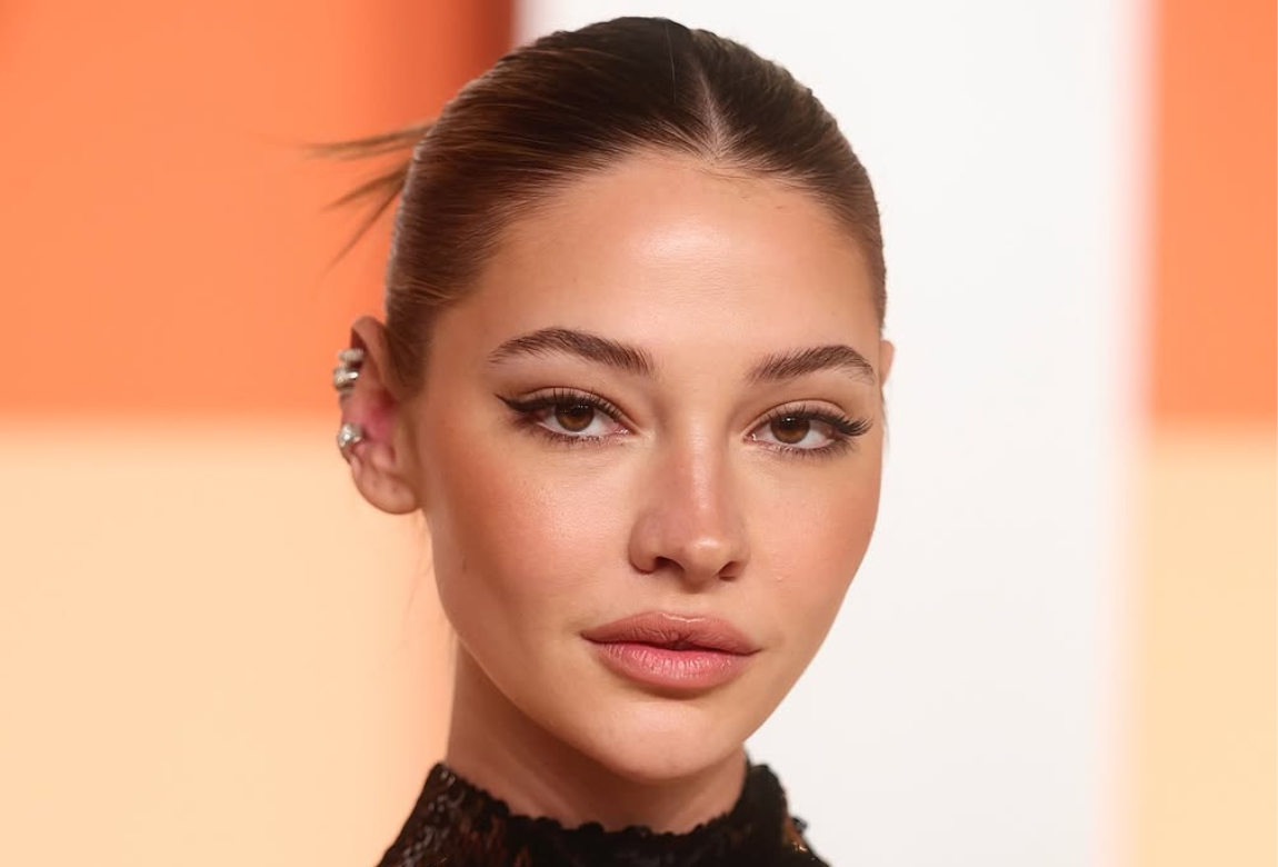 The Exact Products Madelyn Cline Wore To The 2025 Vanity Fair Oscars ...